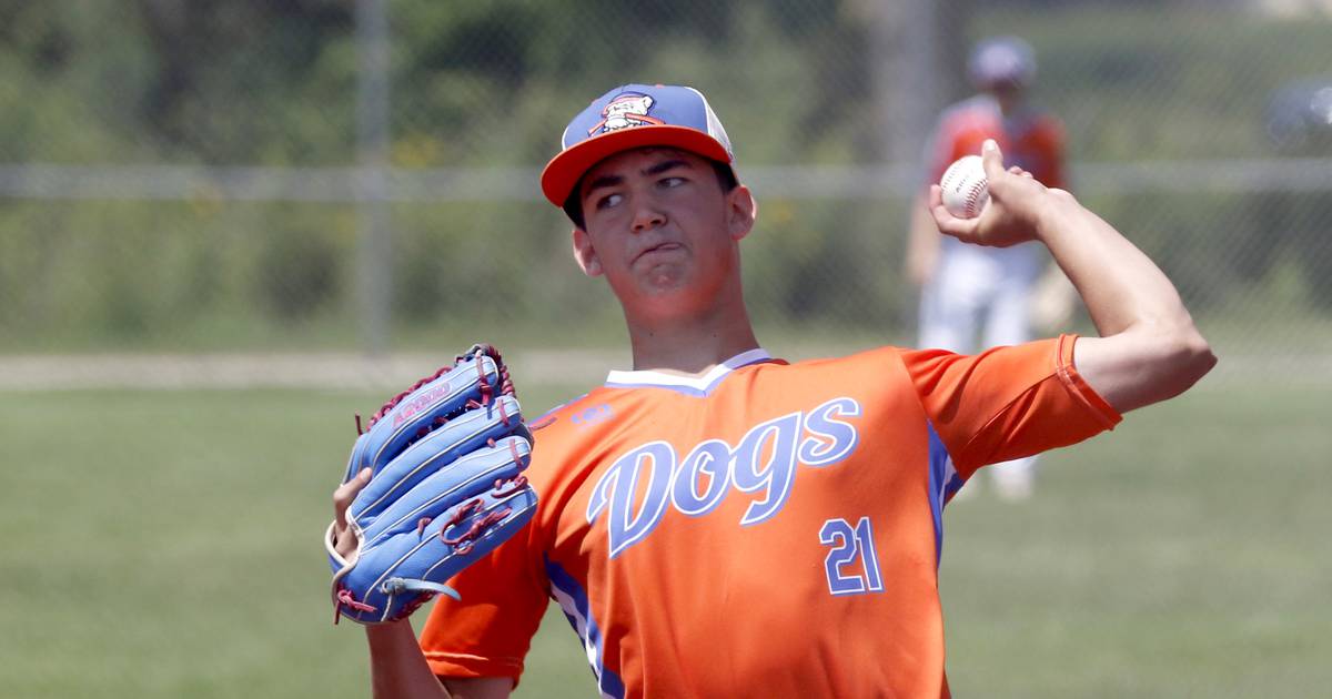 Photos: Windy City Hit Dog’s — Offdenkamp’s team defeats the Barrington ...