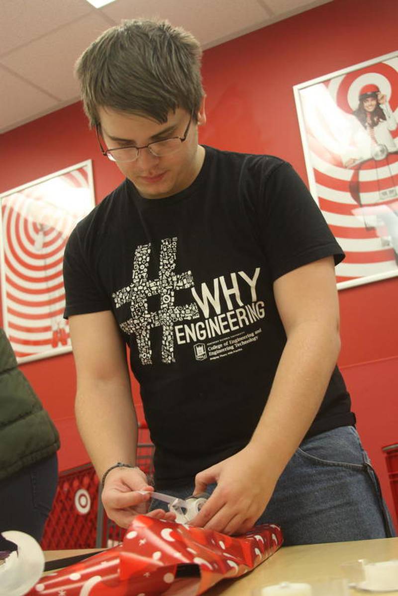 Police respond to families in need during Heroes and Helpers – Shaw Local