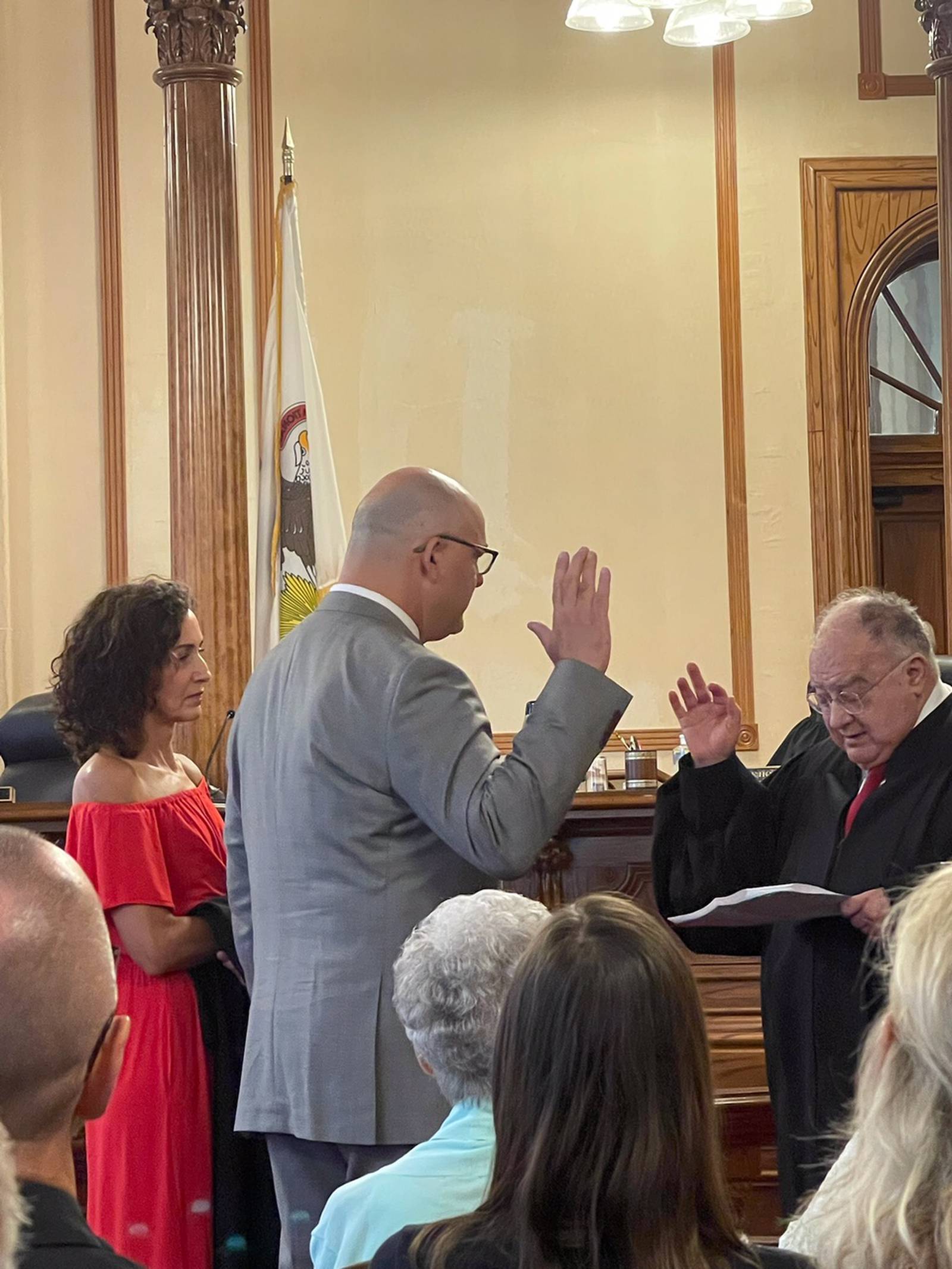 Judge Joseph P. Hettel sworn in as appellate justice – Shaw Local