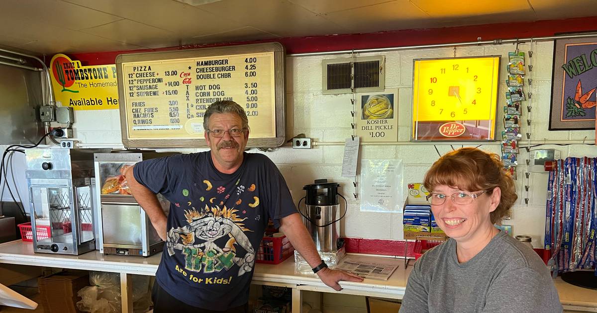 Earlville drive-in begins regular showings with new owners – Shaw Local