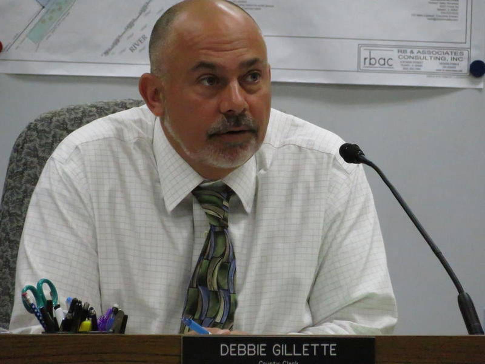 Forest preserve commission OKs new executive director job description ...