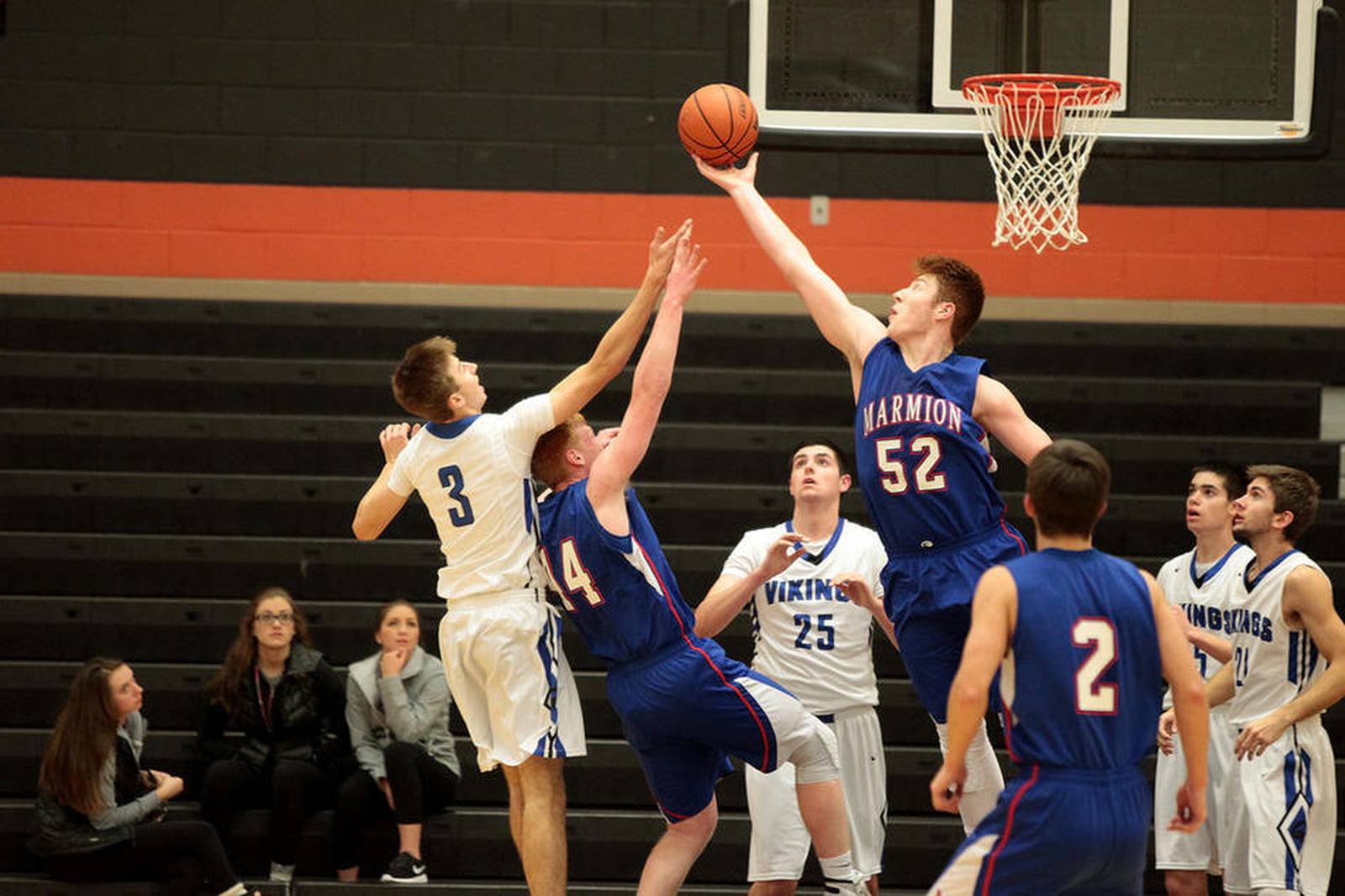 Marmion basketball team embraces break – Shaw Local