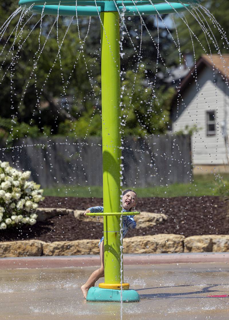 Photos: Splash pad fun in Dixon – Shaw Local