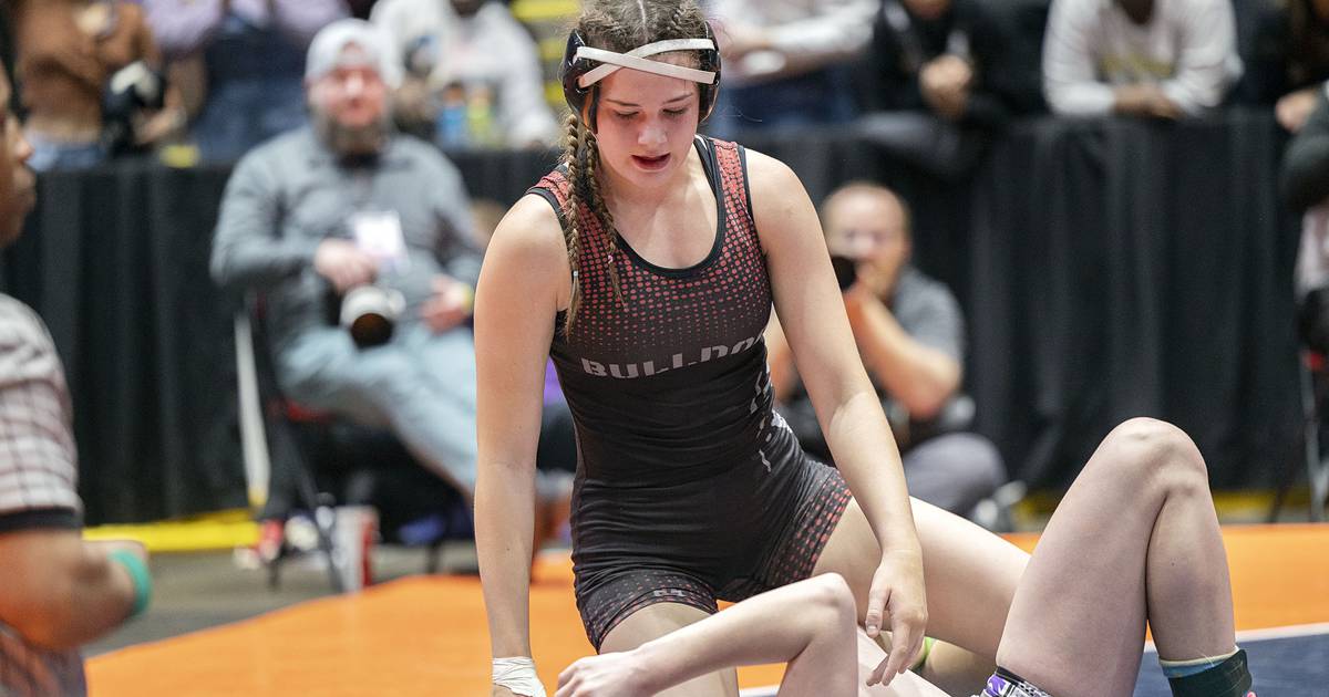 Girls Wrestling: Batavia’s Sydney Perry repeats as IHSA state champion ...
