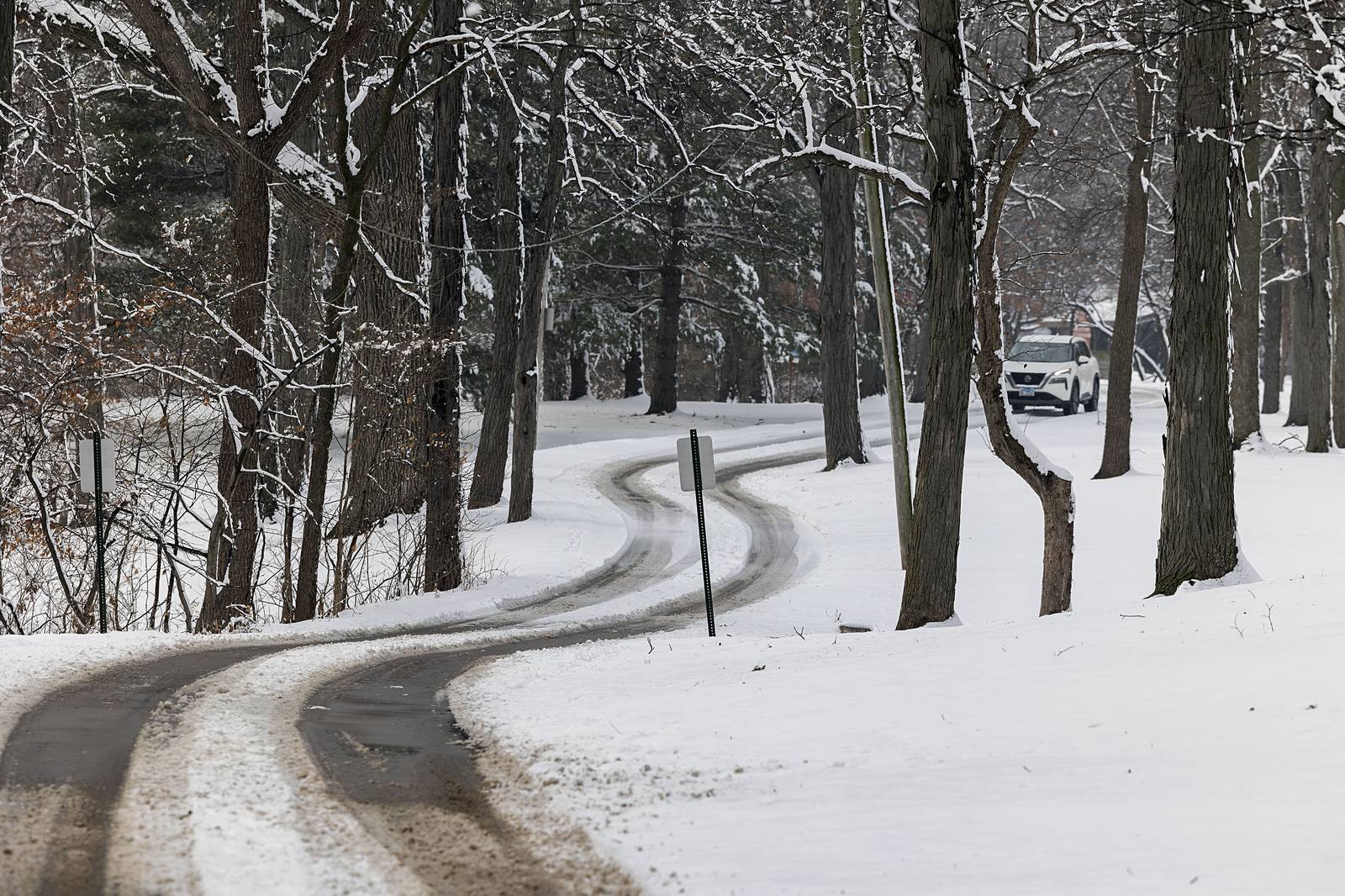 Snow and freezing rain part of revised forecast for northern Illinois ...