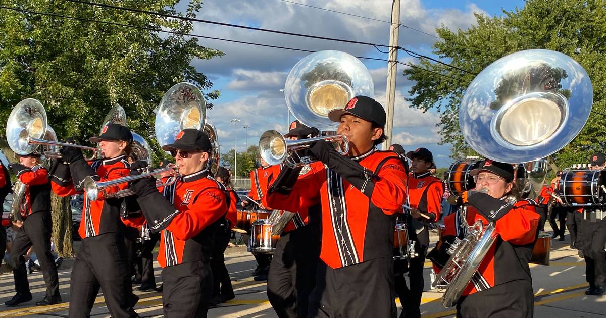 Photos: Barbs school spirit on display at DeKalb High School Homecoming ...