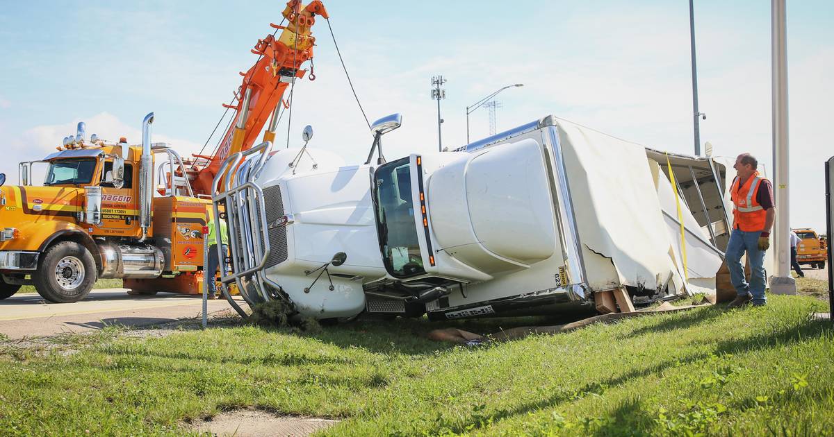 Box truck rollover on I-90 near Marengo sends driver to hospital – Shaw ...