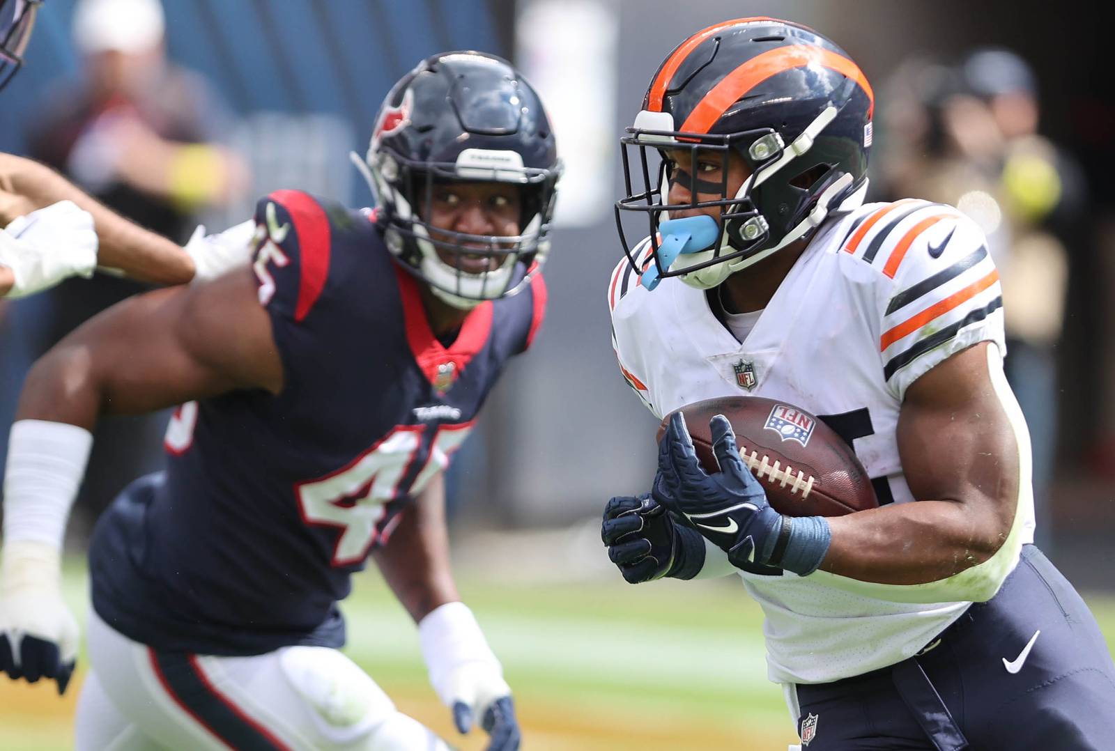 Bear Down, Nerd Up: Khalil Herbert leads biggest rushing effort in ...