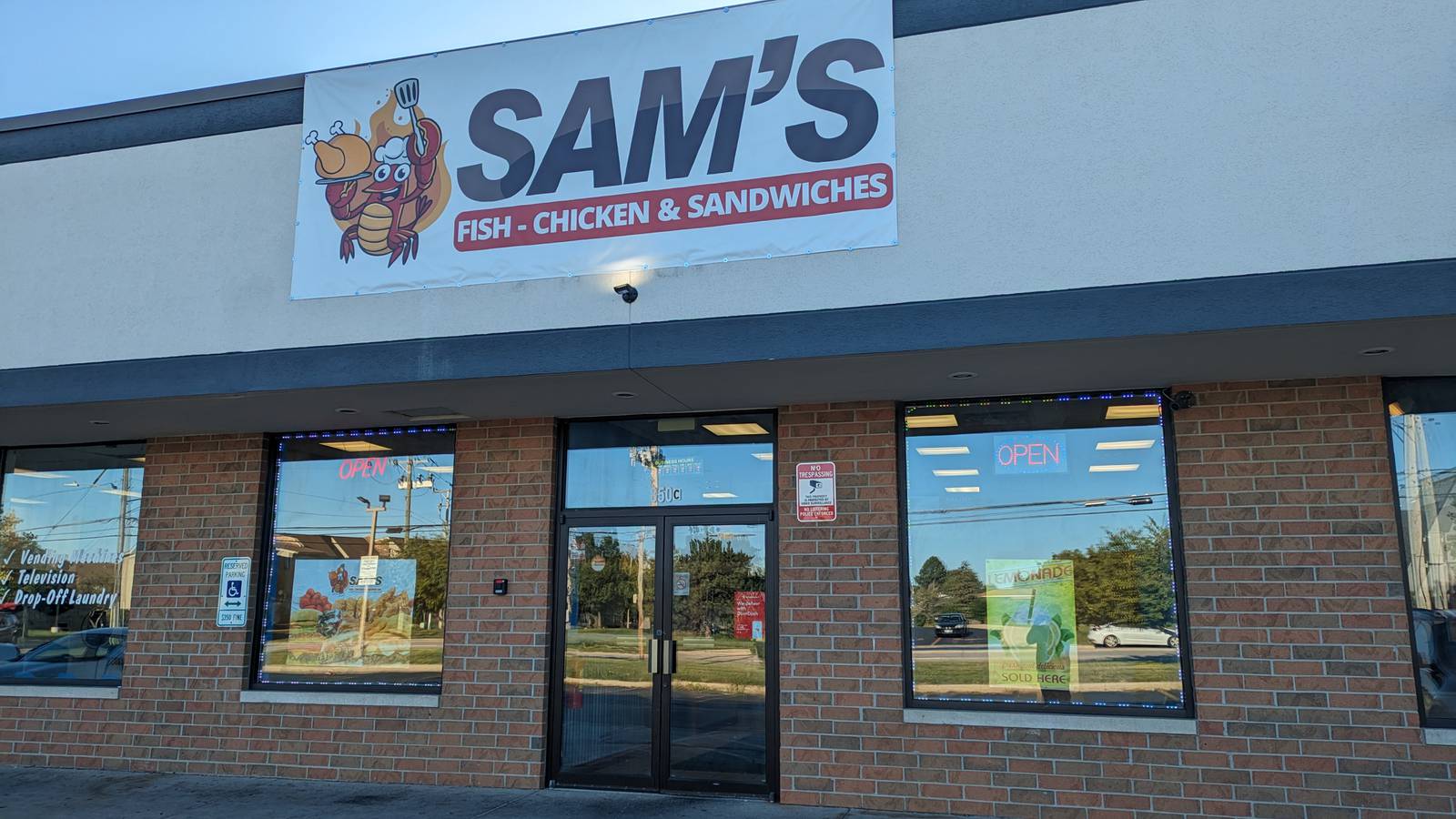 Mystery Diner in DeKalb: Sam’s Fish, Chicken & Sandwiches does home ...