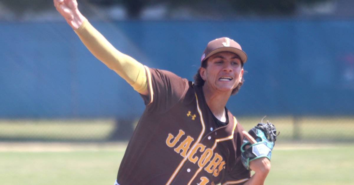 Photos: Jacobs vs. Hononegah in a Class 4A Sectional Championship ...