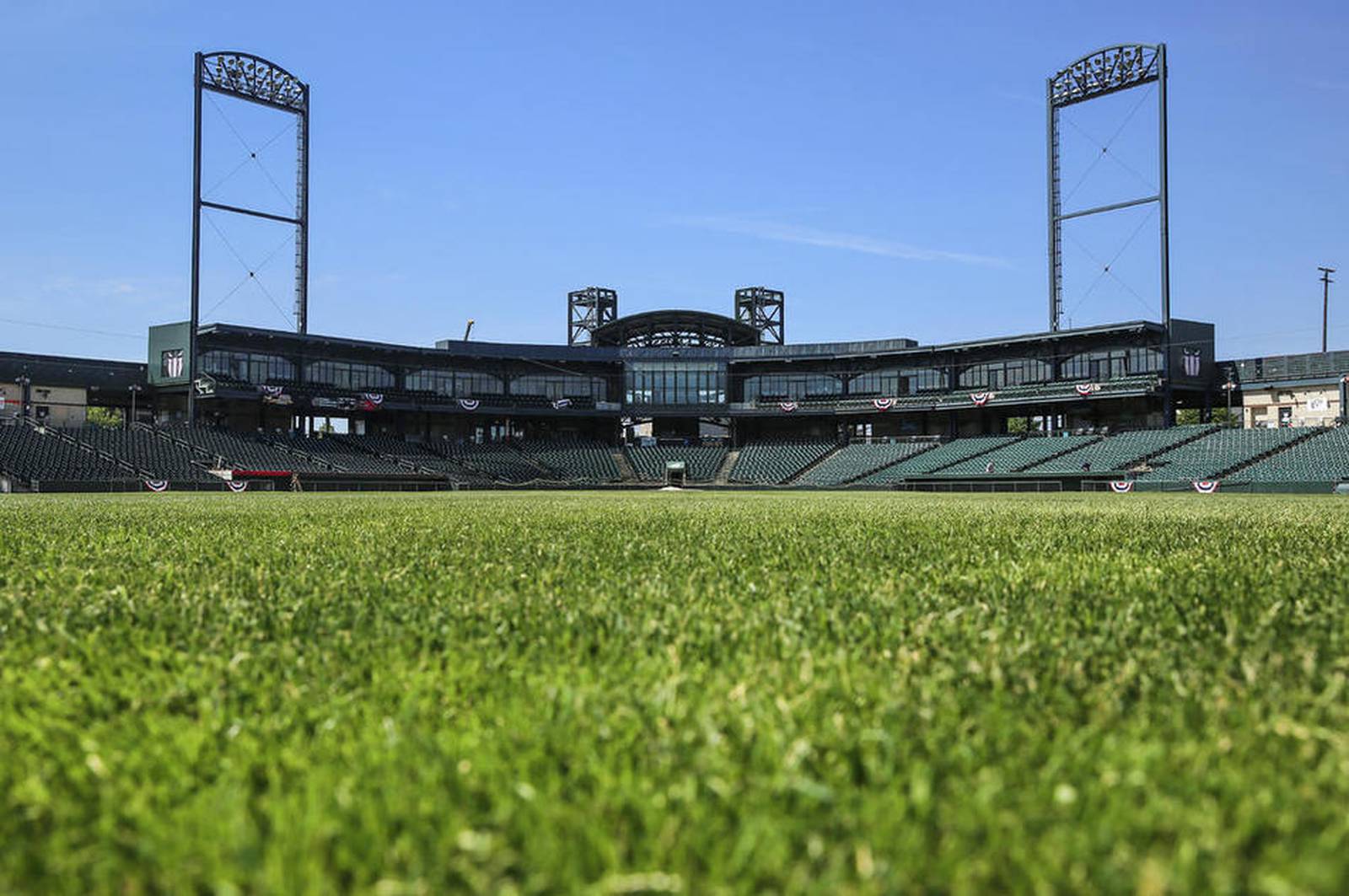 Joliet Slammers open season while getting ready for new turf in 2018 ...