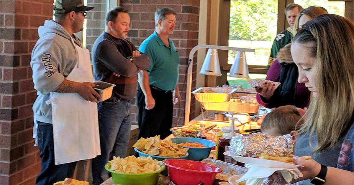 Tailgating at Trinity – Shaw Local