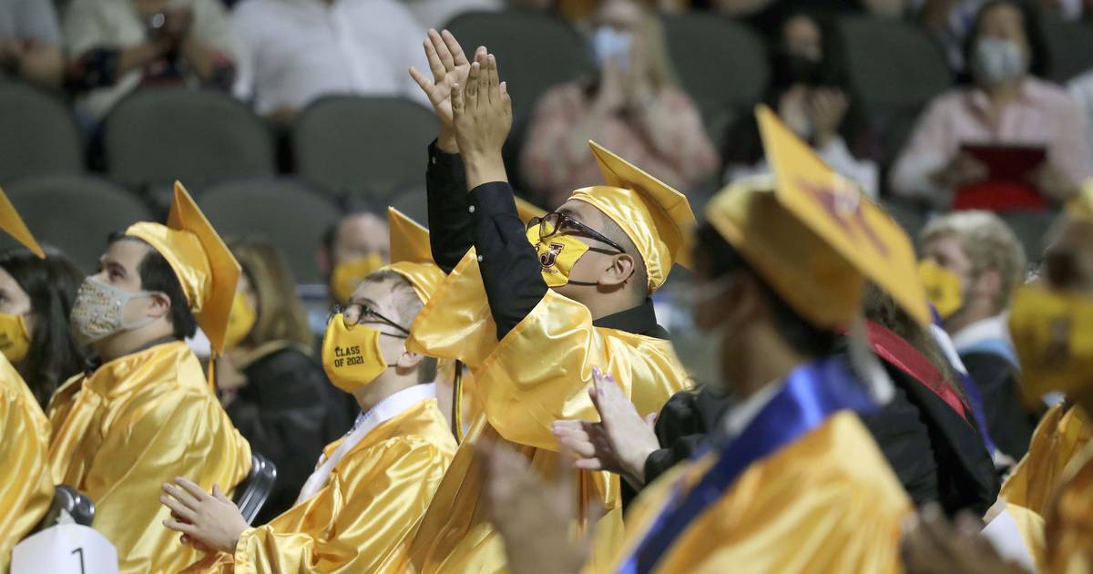 Photos: Jacobs High School graduates take center stage – Shaw Local