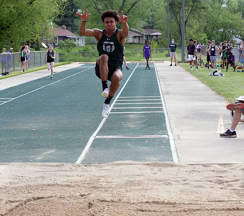 Photos: Seneca Track Invite – Shaw Local