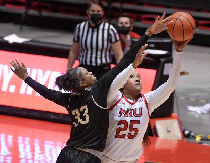 A’Jah Davis leads school-record three all-MAC selections for NIU – Shaw ...