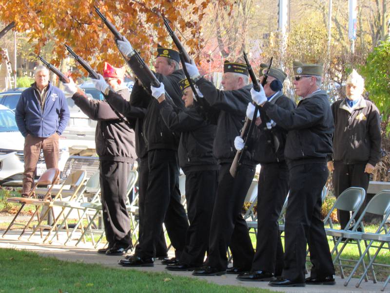 Photos: Morris celebrates Veterans Day – Shaw Local