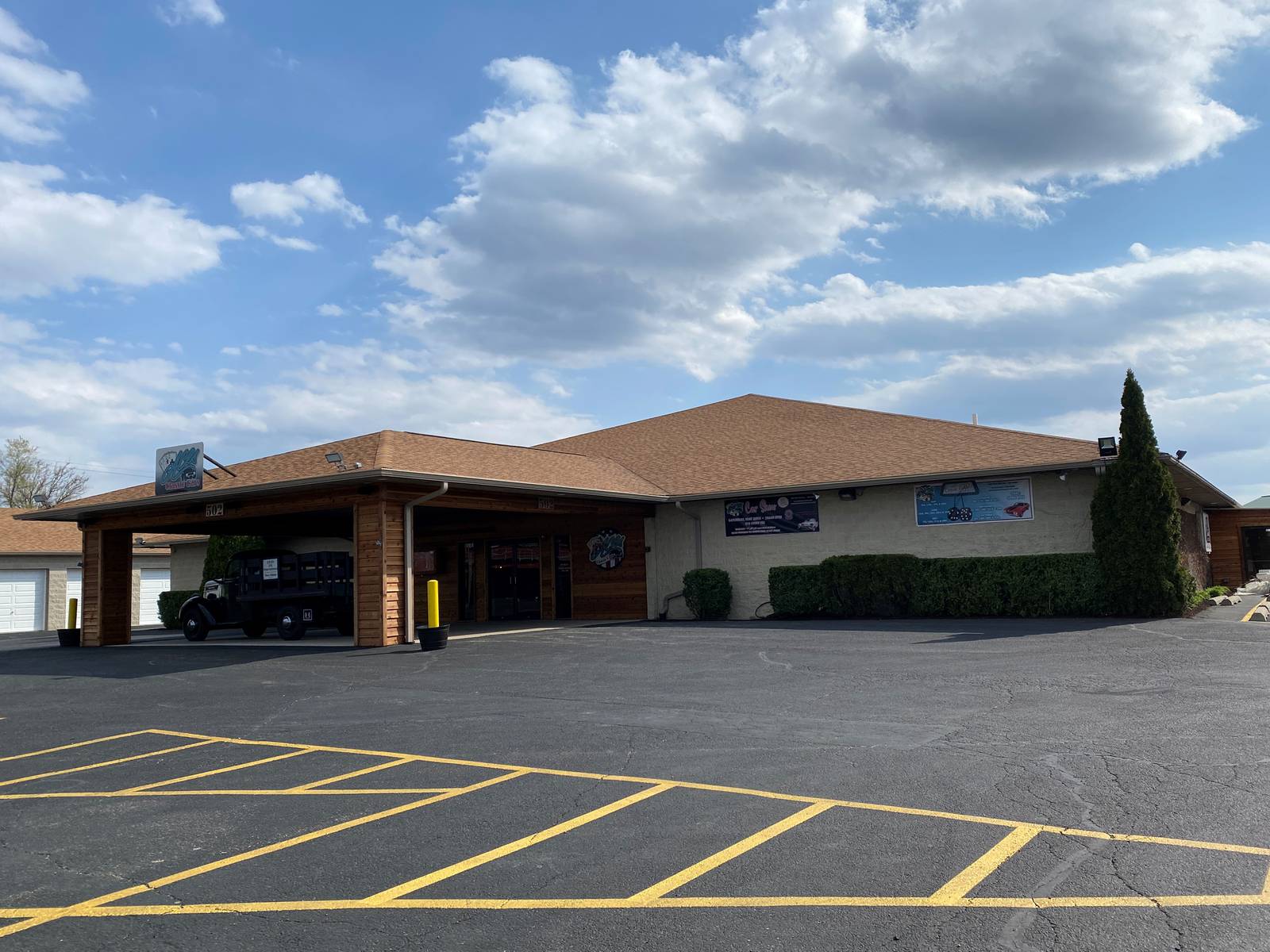 Shop Local: Collection of unique classic cars has a home in Minooka ...