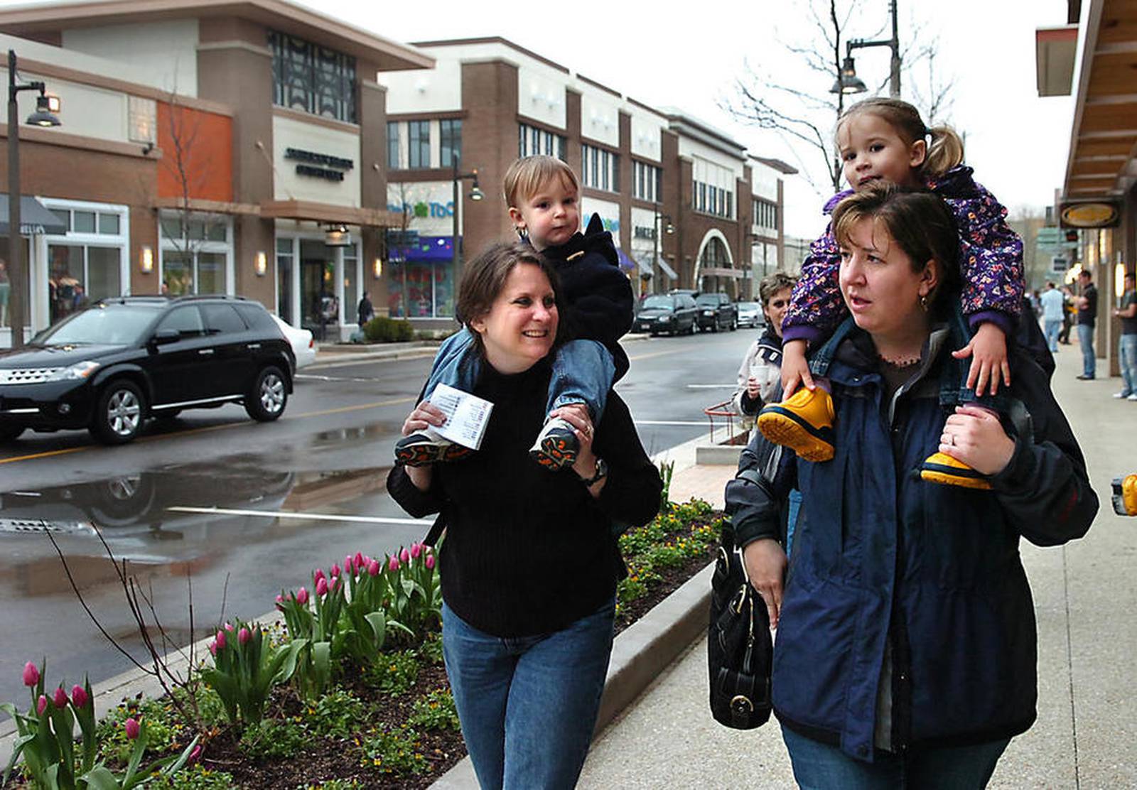 Promenade mall in Bolingbrook turns 10 years old – Shaw Local