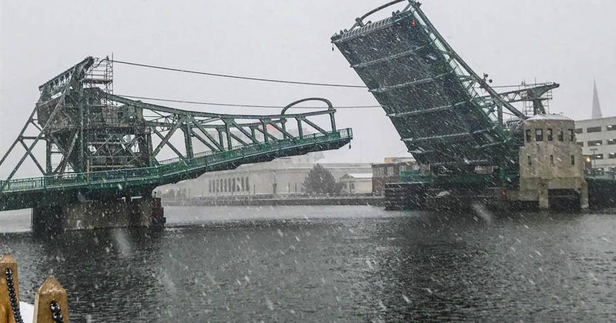 Joliet drawbridge stuck open: IDOT – Shaw Local