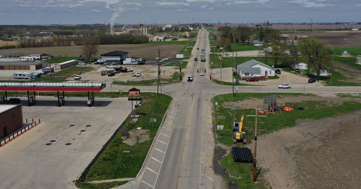 Photos: Utica Roundabout construction begins – Shaw Local