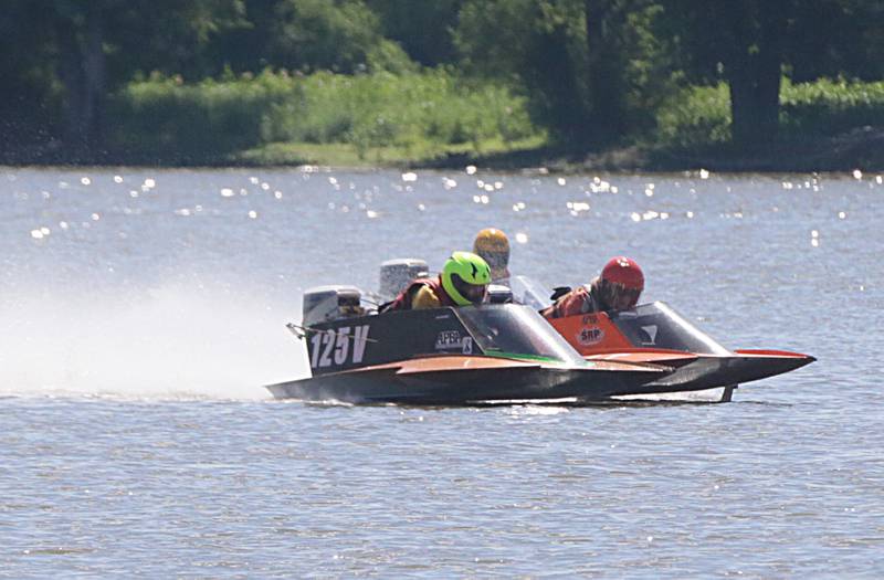 Photos: USTS National Champion Boat Races on Lake DePue – Shaw Local