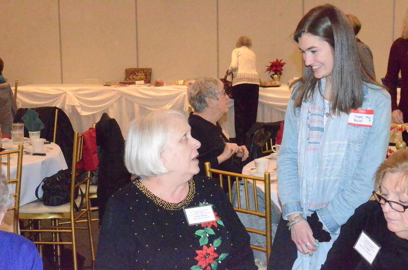 St. Charles East student wins scholarship from Aurora-area retired ...