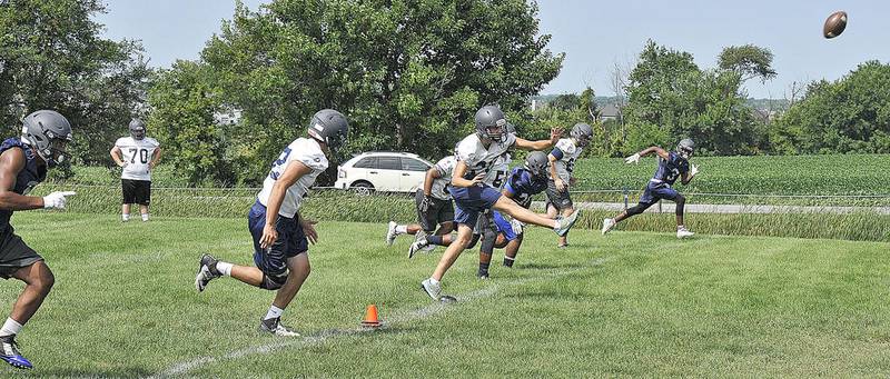 Prep Football: Oswego East ready to upgrade from underdog status – Shaw ...