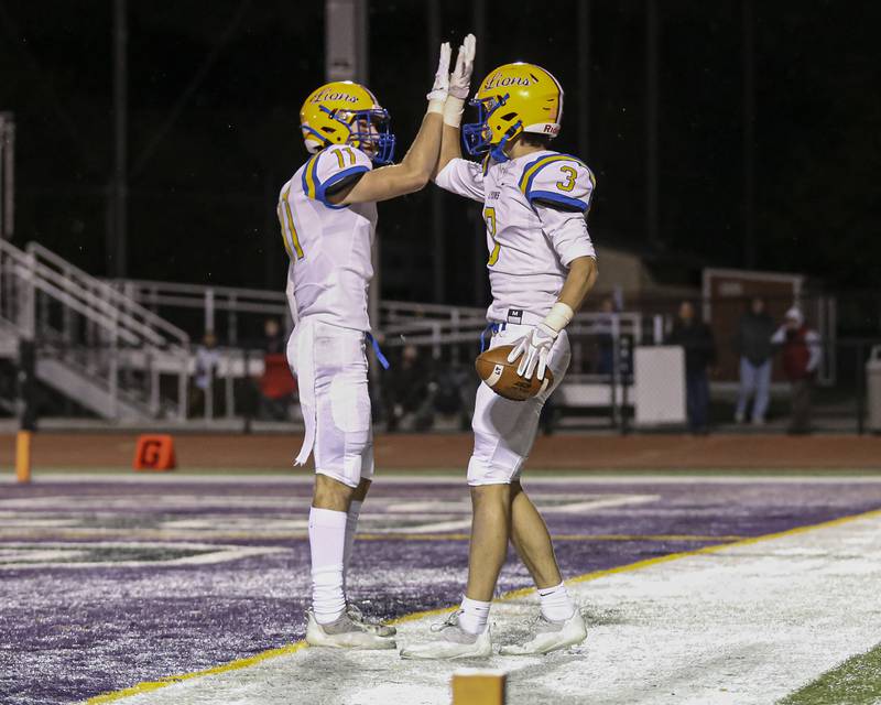 Photos: Downers Grove North vs. Lyons Township Football – Shaw Local