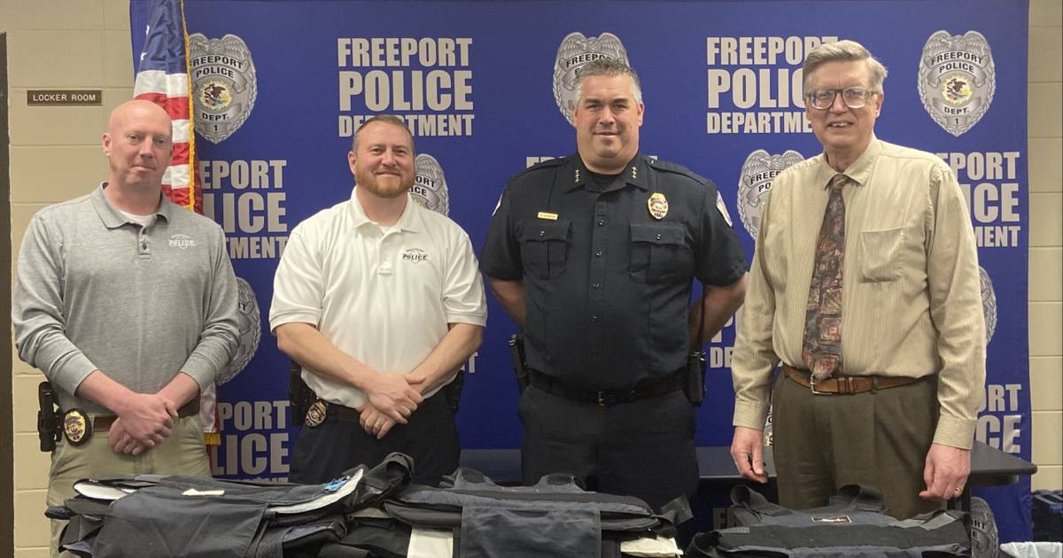 Freeport Police Department donates retired vests to Ukraine – Shaw Local