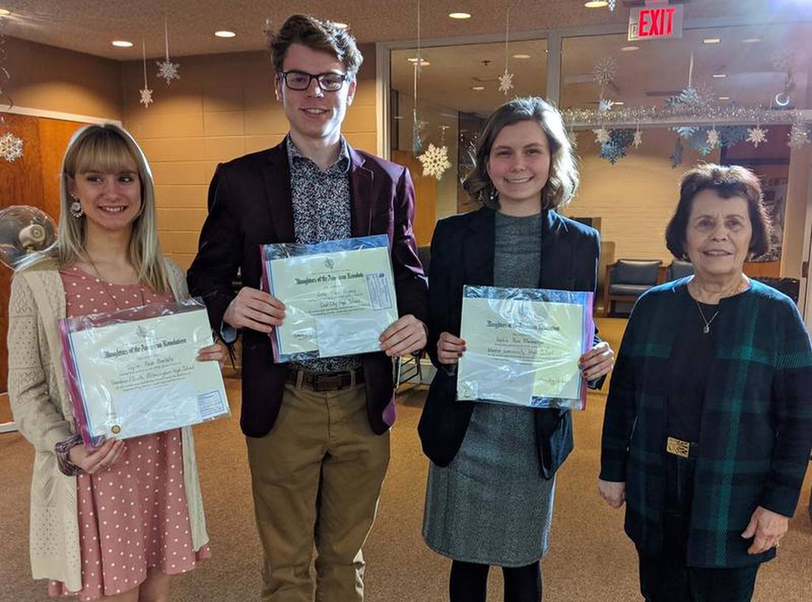 Grundy County high school students earn honors from DAR – Shaw Local