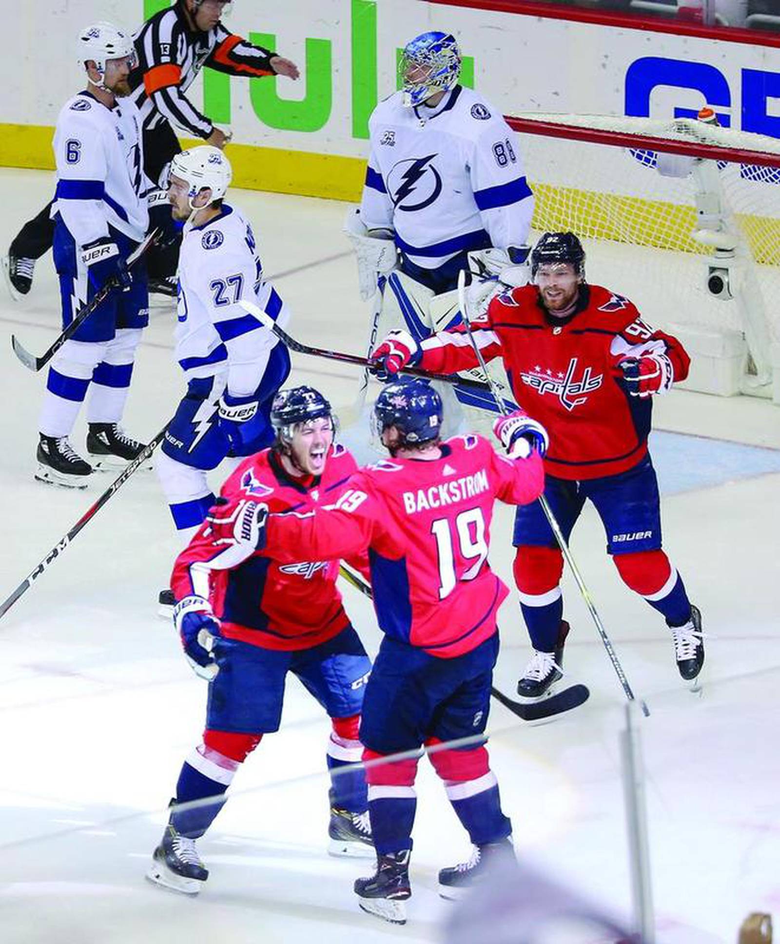 Oshie celebrates Stanley Cup with dad, Tim, who suffers from Alzheimer ...