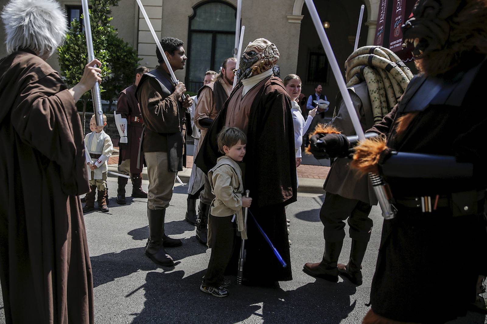 More than 10,000 came to Star Wars Day – Shaw Local