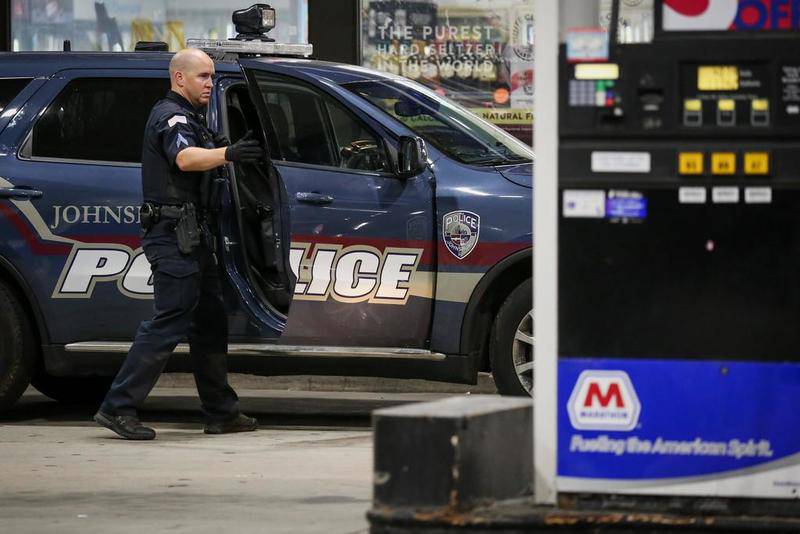Armed robbery at Johnsburg gas station Saturday night under ...