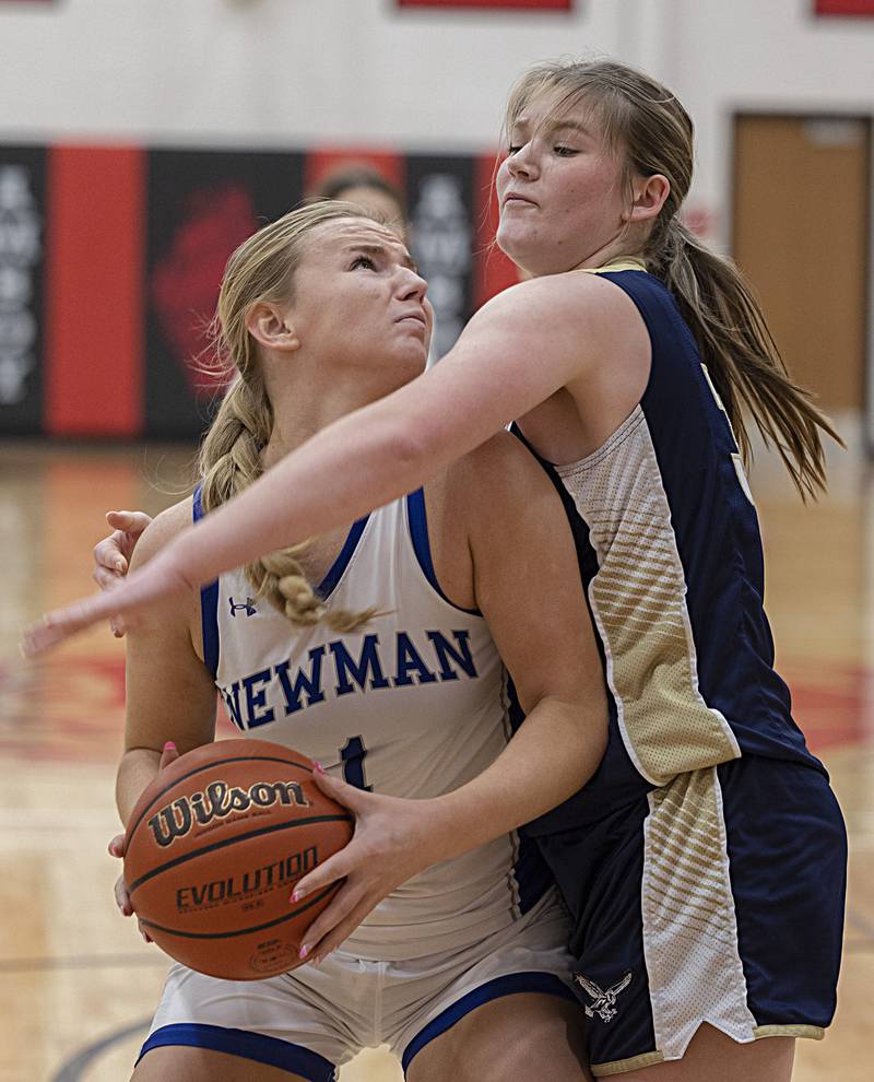 Photos: Newman vs Hiawatha at Amboy basketball tournament – Shaw Local