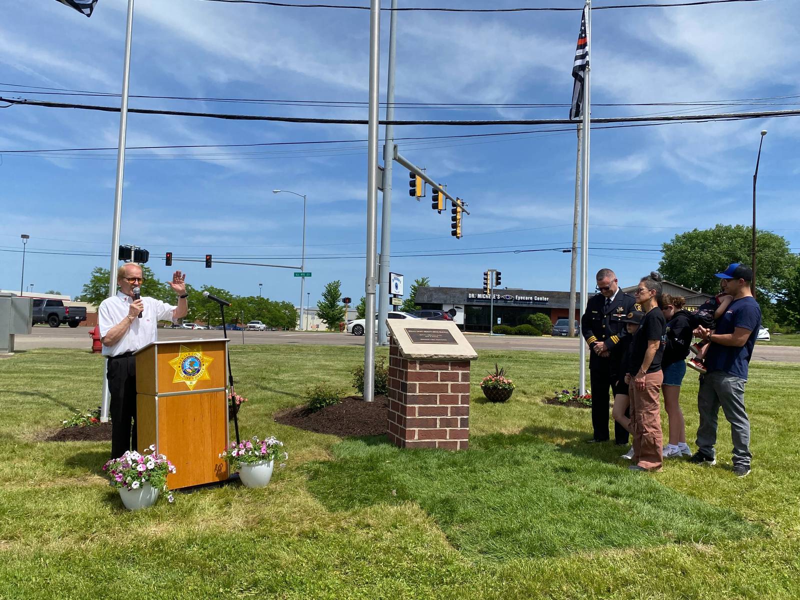 DeKalb dedicates first responders memorial to late Sheriff’s Deputy ...