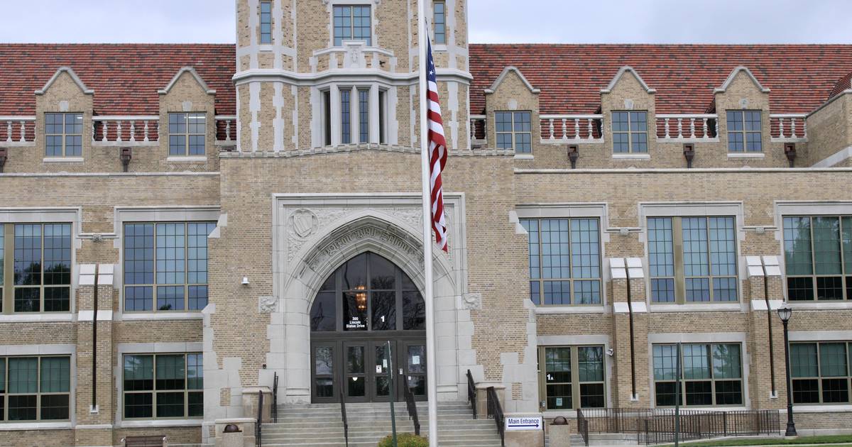Dixon High School announces hall of fame for April – Shaw Local