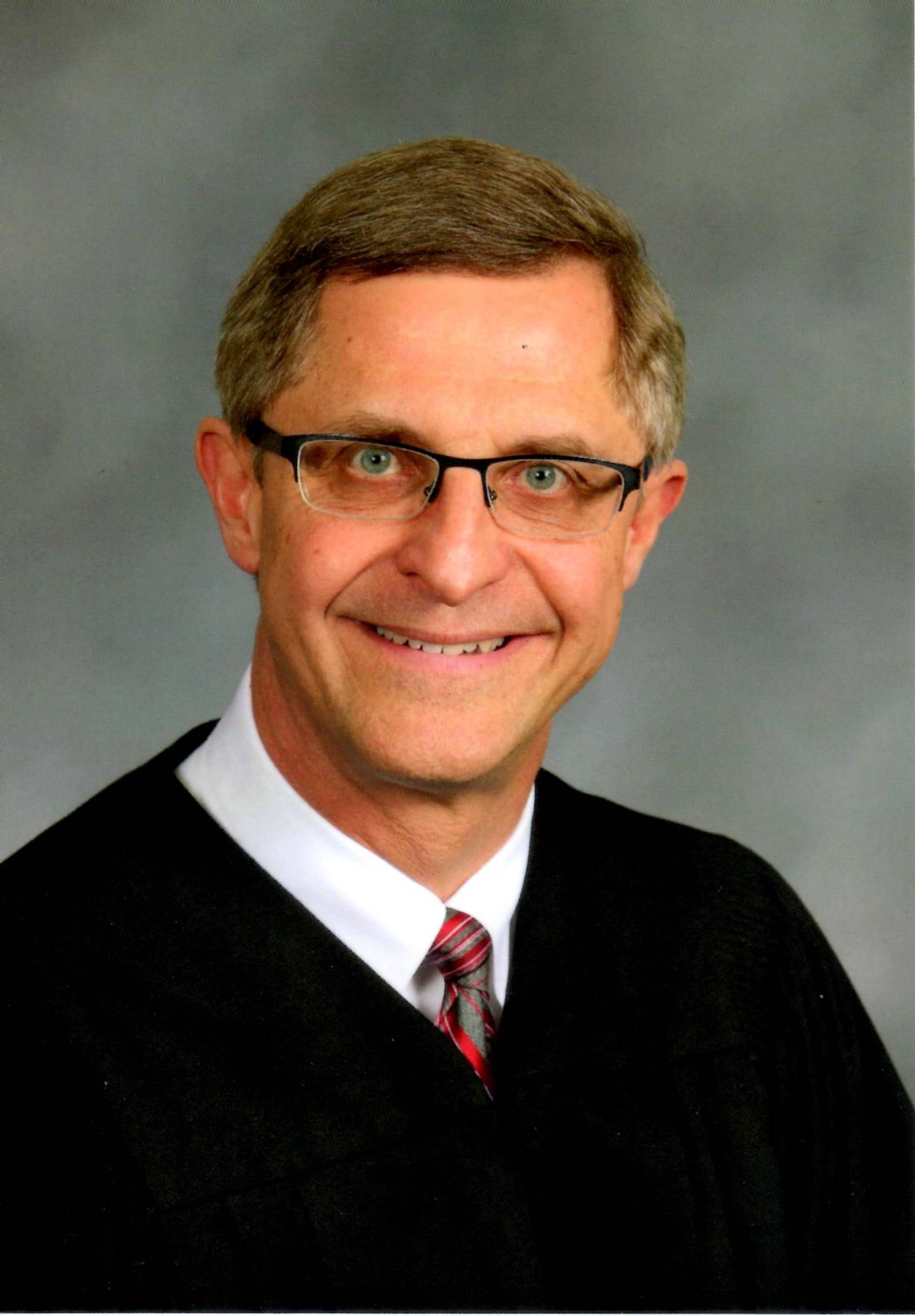 La Salle County judge earns perfect score in retention poll – Shaw Local