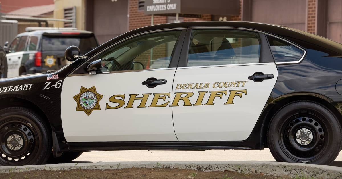 Fatal car v. tree crash in Kingston under investigation, sheriff says ...