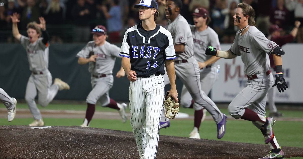 Photos: Lincoln-Way East vs. Brother Rice Class 4A Supersectional ...