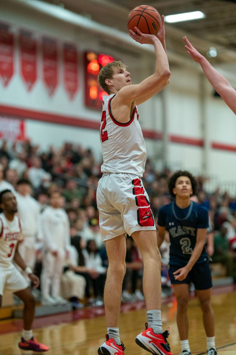 Photos: Yorkville vs. Oswego East boys basketball – Shaw Local