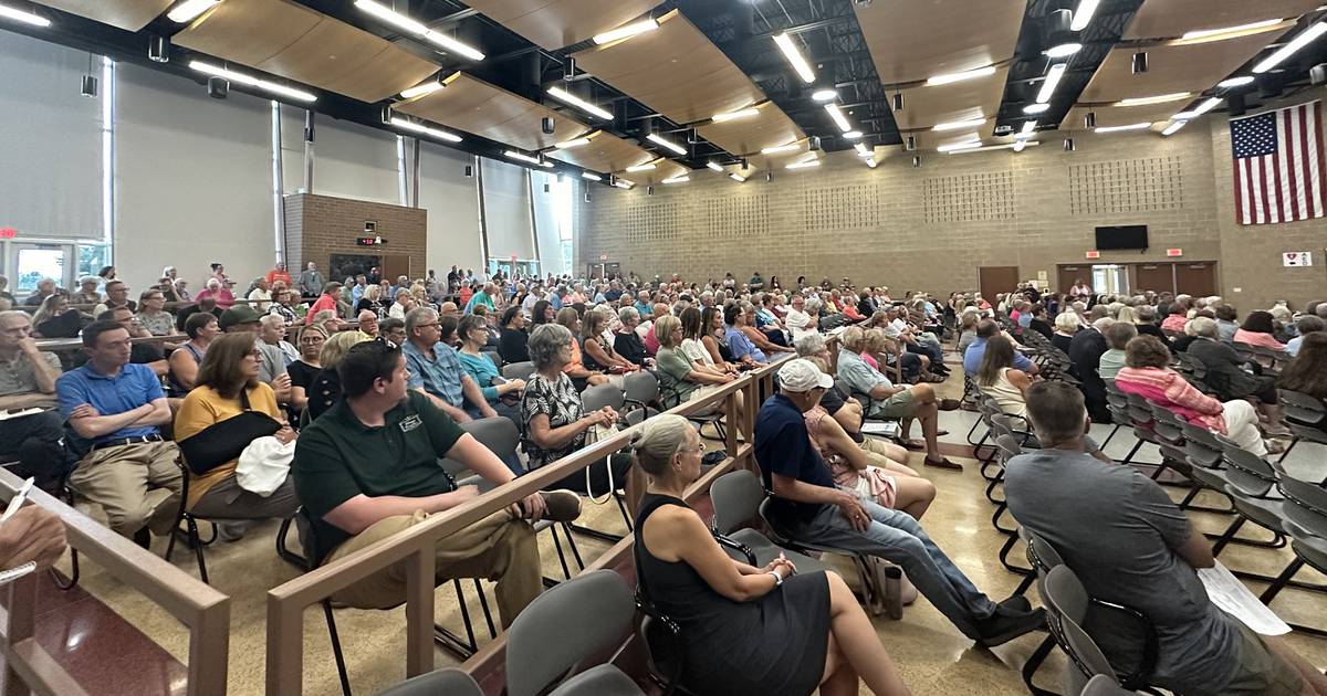 Photos: Hundreds attend public hearing on OSF proposal in Ottawa – Shaw ...