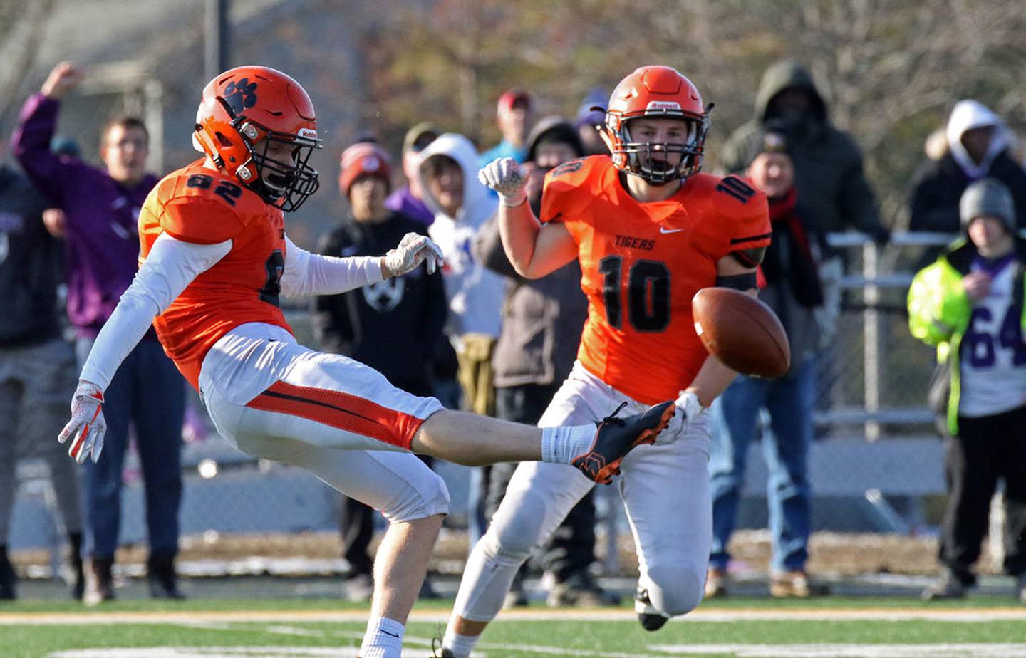 Nate Pedraza, Rolling Meadows 'D' dominant at Wheaton Warrenville South ...