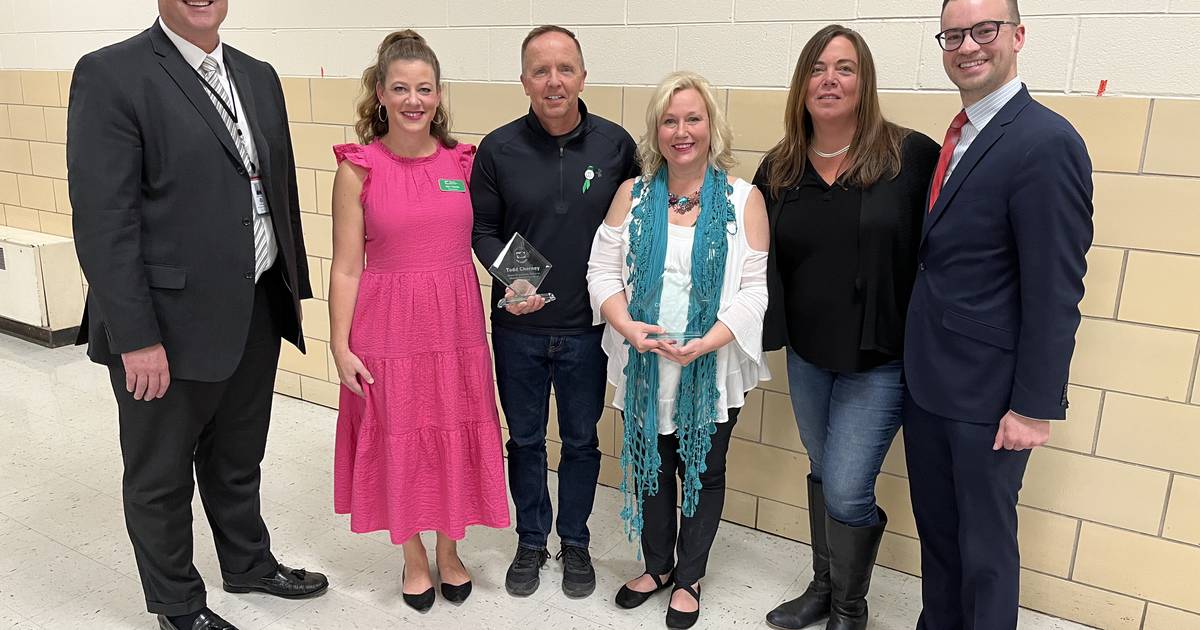 Todd Cherney, Cheryl Lyons win District 58 Distinguished Service Award ...