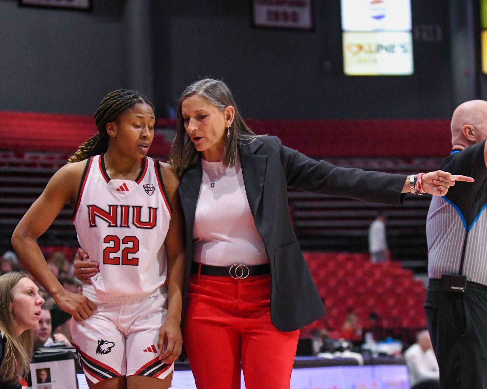 Lisa Carlsen, NIU part ways after 10 seasons – Shaw Local