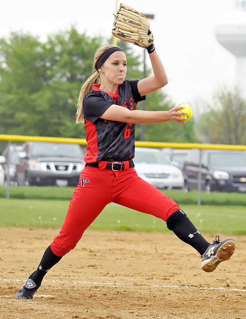 Softball: New mom Regnier back on the diamond to coach Foxes – Shaw Local