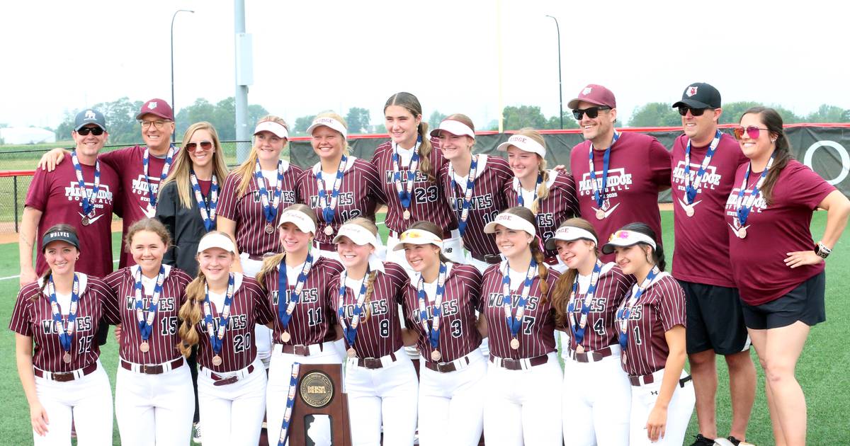 ‘As good as it gets’: Prairie Ridge takes control, beats St. Laurence to bring home first IHSA ...