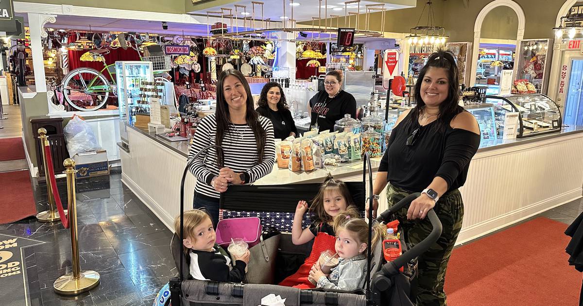 Volo Museum rolls out red carpet for moms May 13-14 – Shaw Local