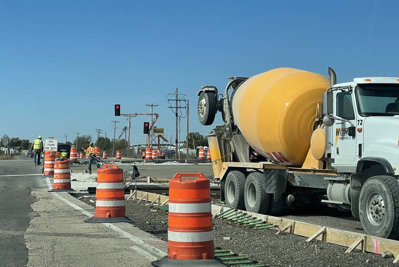Photos: Roundabout circle begins to take shape in Utica – Shaw Local