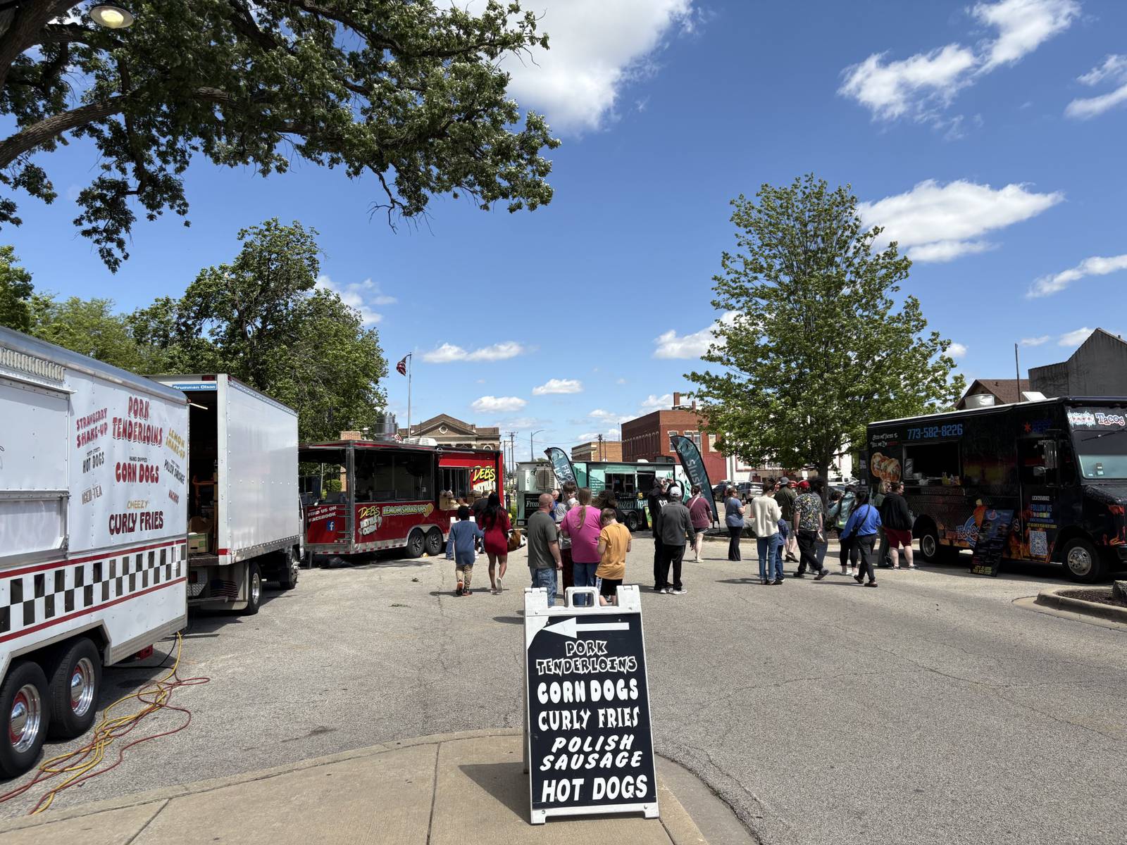 Photos: Walldogs Food Truck Festival in Streator – Shaw Local