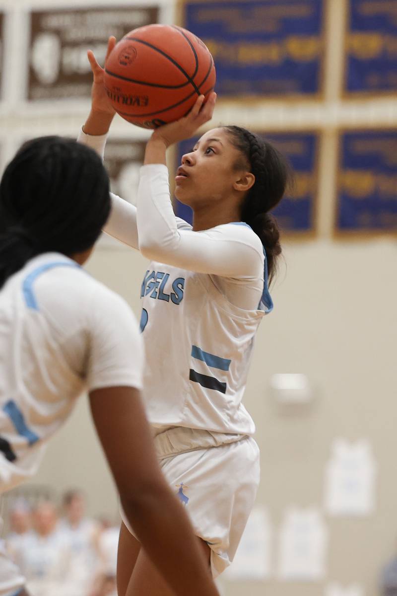 Photos: St. Francis vs. Joliet Girls Basketball – Shaw Local